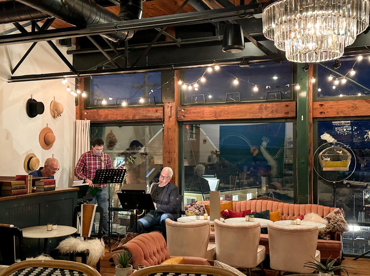 Live Music on the North Shore | Grove at Briar Barn Inn